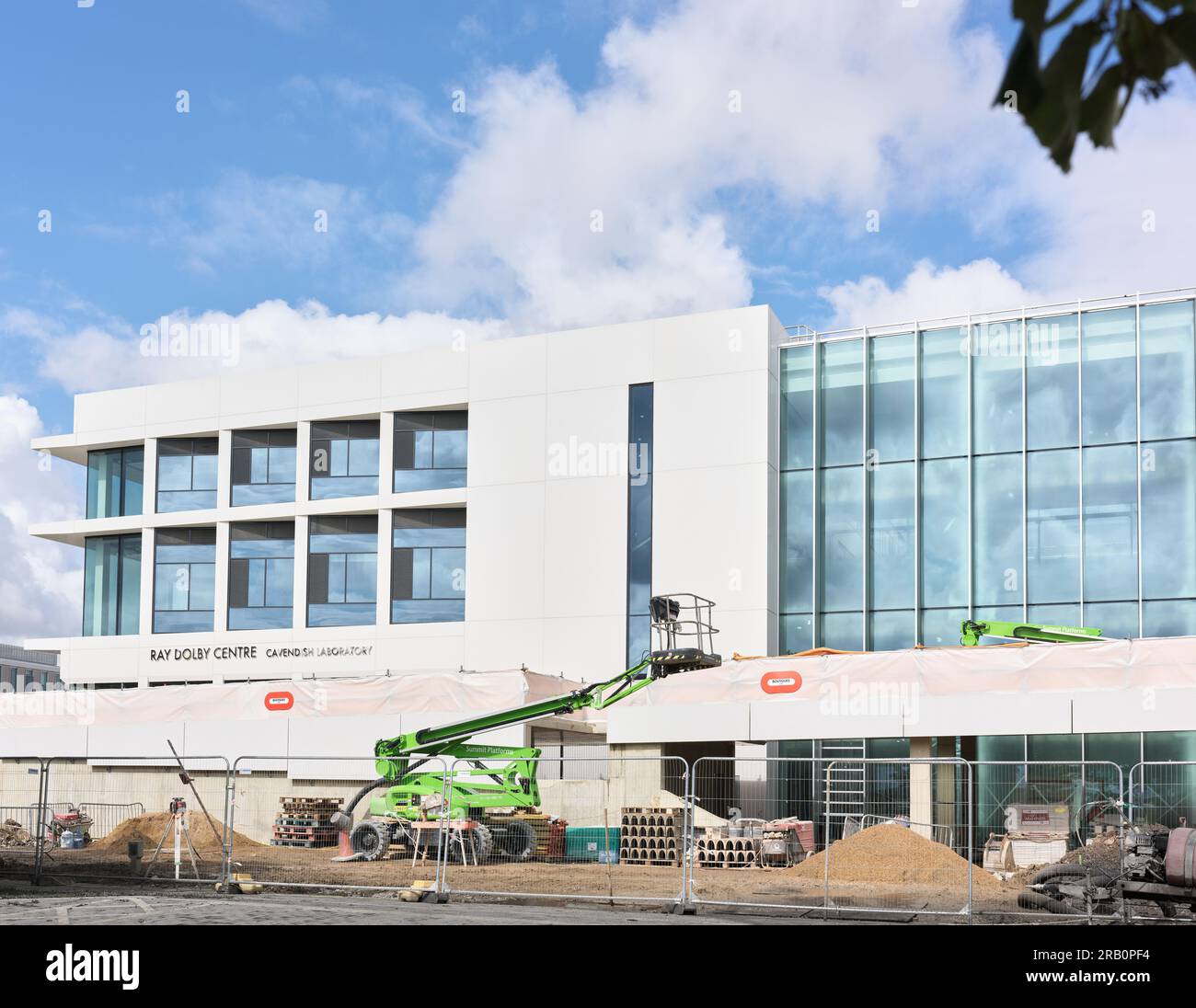 The new Cavendish Laboratory (Ray Dolby Centre) building under ...
