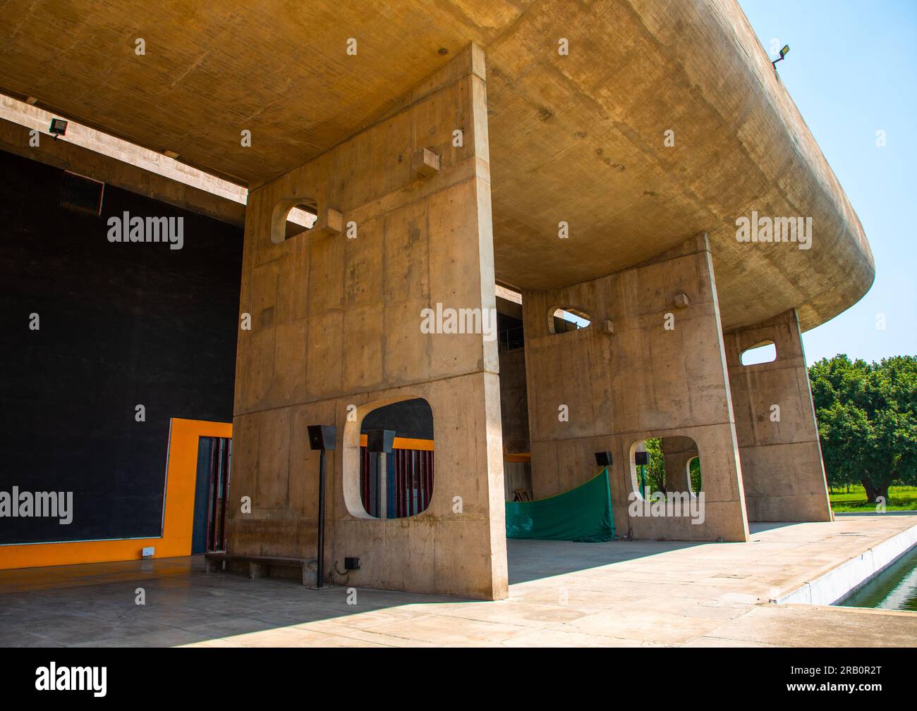 The Legislative Assembly building by Le Corbusier, Punjab State ...