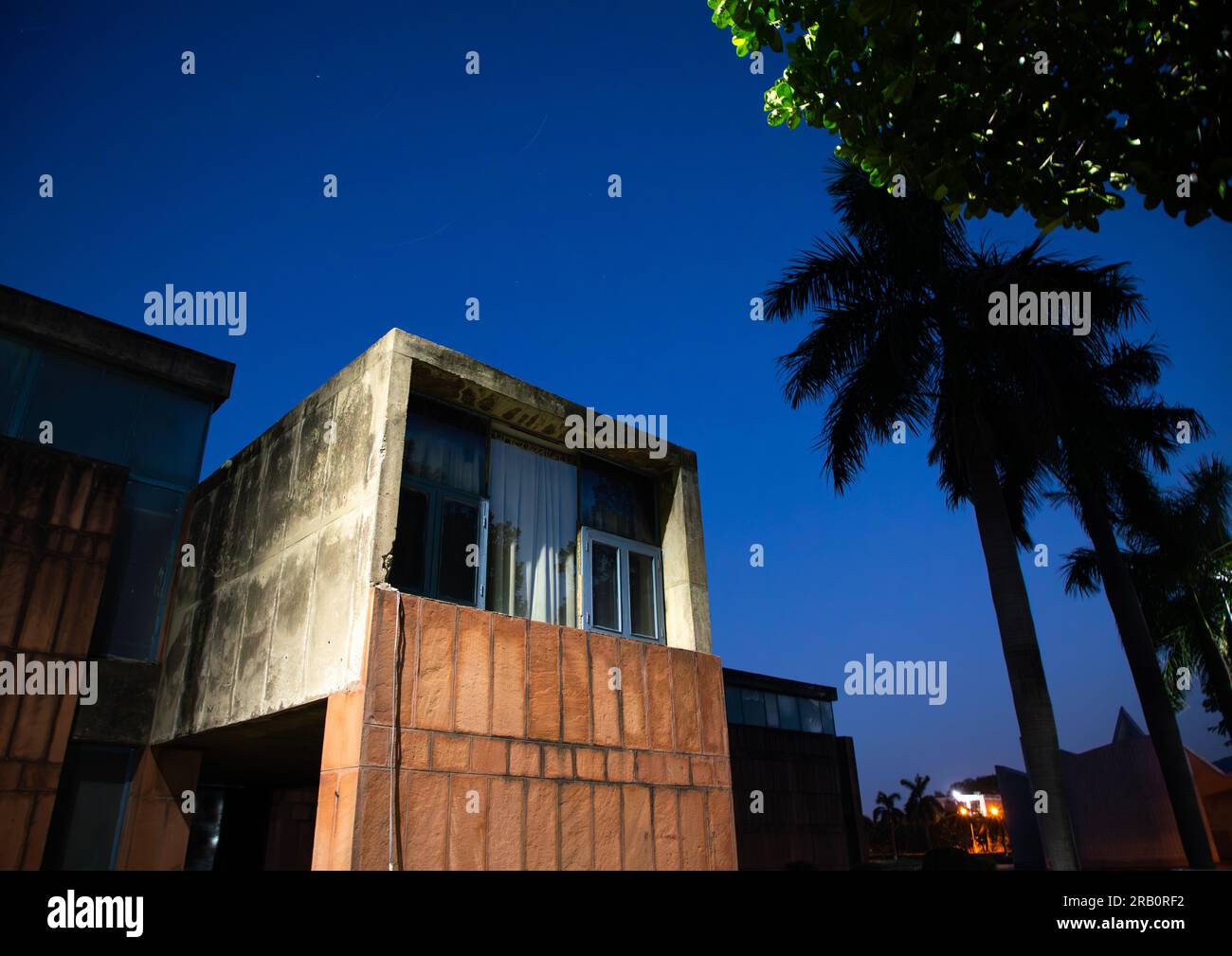 Punjab university le corbusier hi-res stock photography and images - Alamy