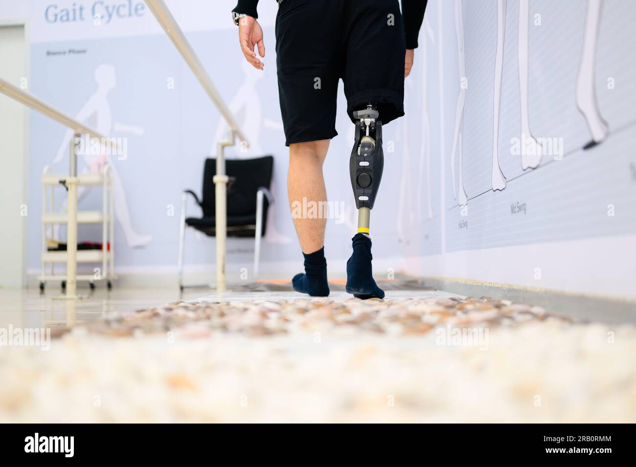 Disabled athlete patient with physical disability doing exercise Stock ...