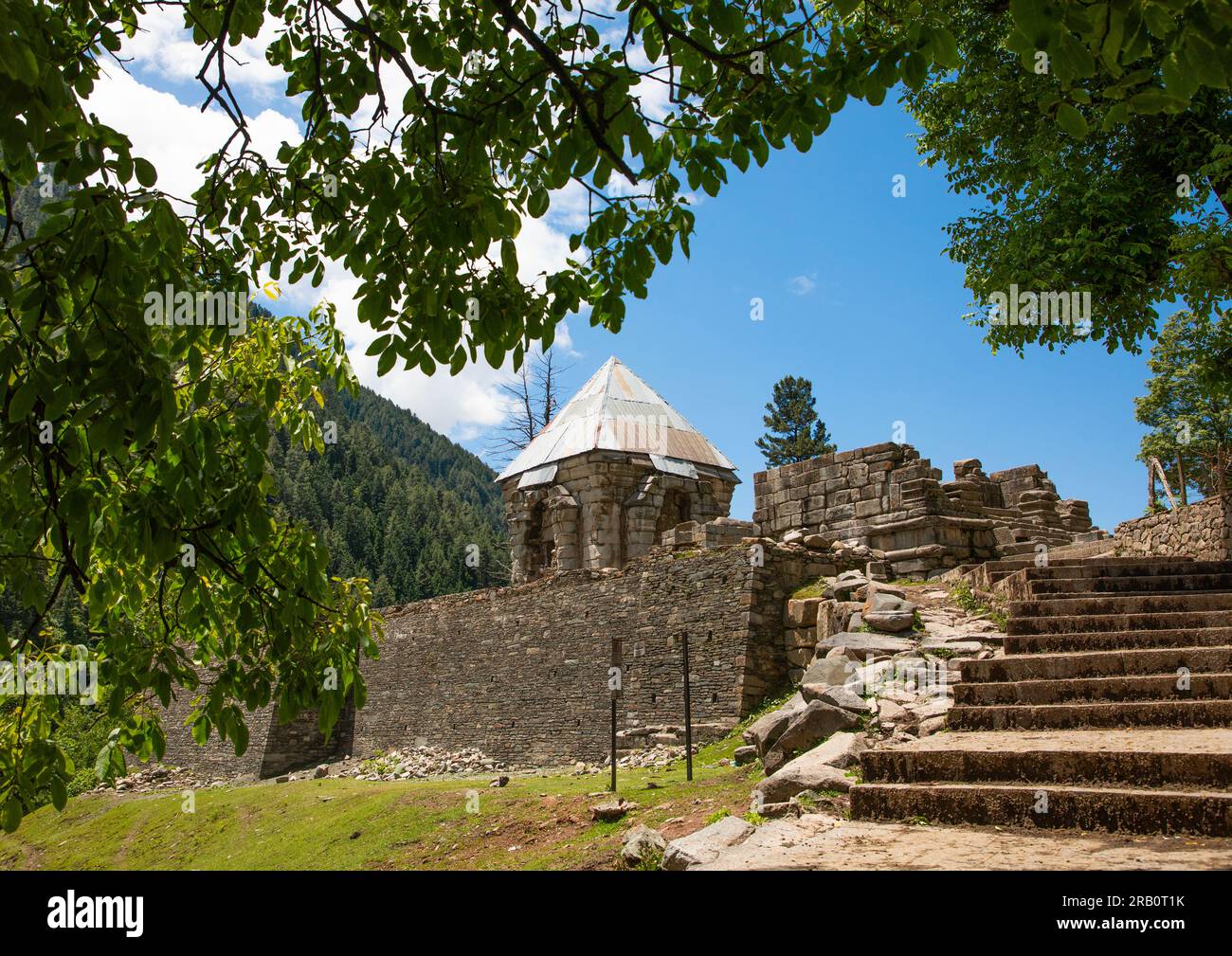 Hindu temps hi-res stock photography and images - Alamy