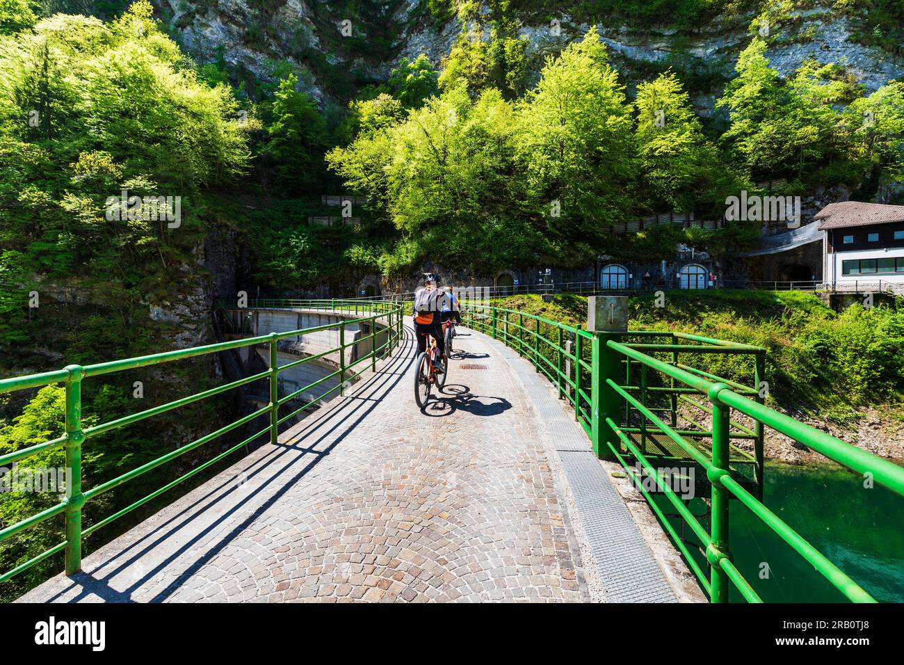 Senaida dam hi-res stock photography and images - Alamy