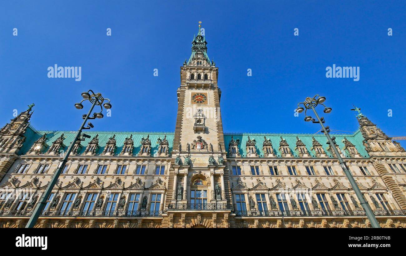 Hamburg townhall day hi-res stock photography and images - Alamy