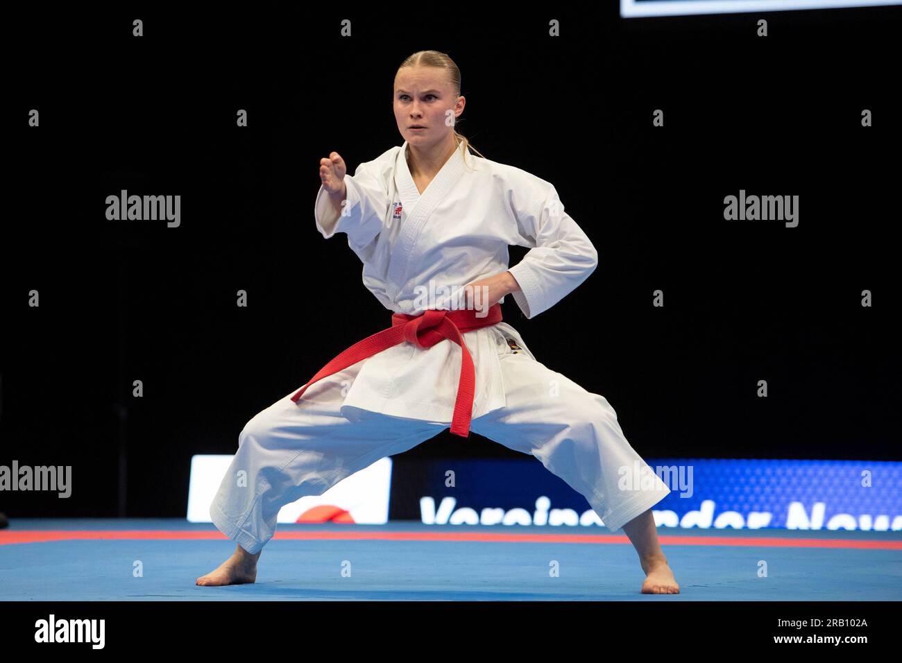 Natalie JUERGENSMANN (SC Taisho Karate EV) action, karate, women's kata ...