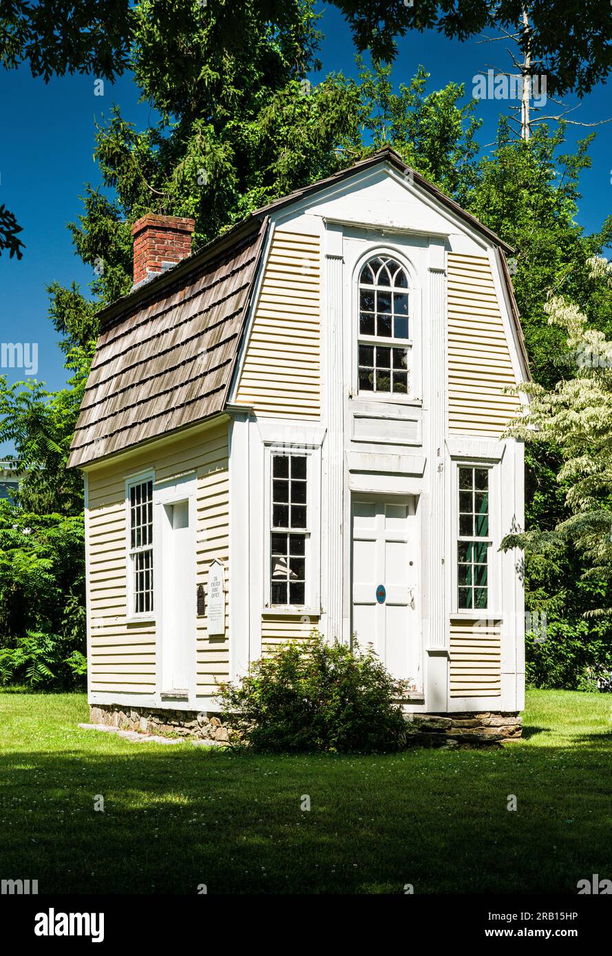 Dr chester hunt office hi-res stock photography and images - Alamy