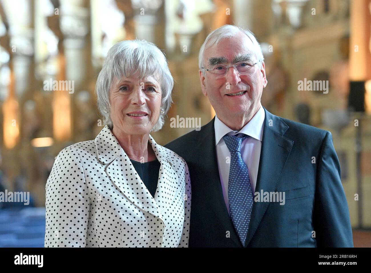 Theo WAIGEL (CSU) with his wife Irene EPPLE WAIGEL. Awarding of the ...
