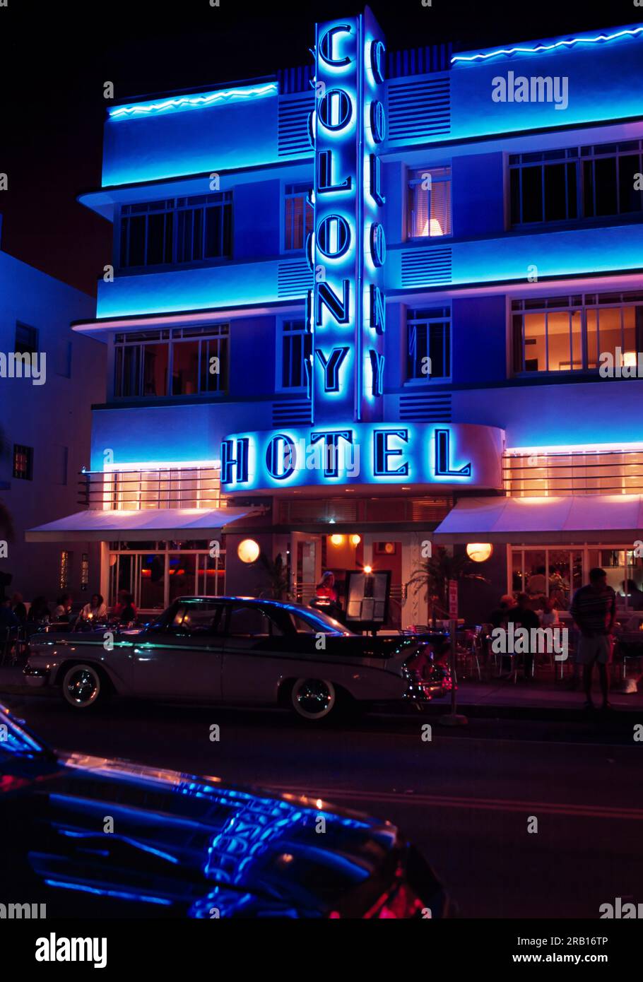 Ocean Drive at Night, the Colony Hotel, Miami Beach, Florida, USA Stock ...