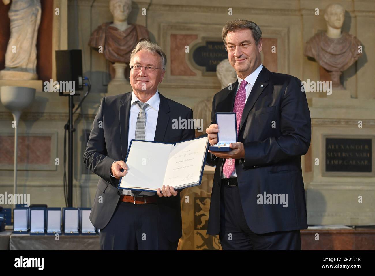 Roman Fertinger (police officer), Markus SOEDER (Prime Minister of ...
