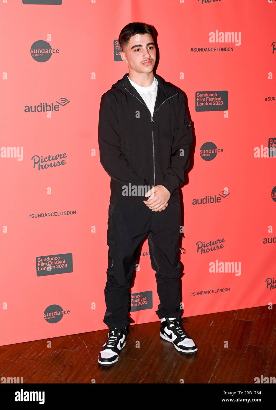 Alin uzun hi-res stock photography and images - Alamy