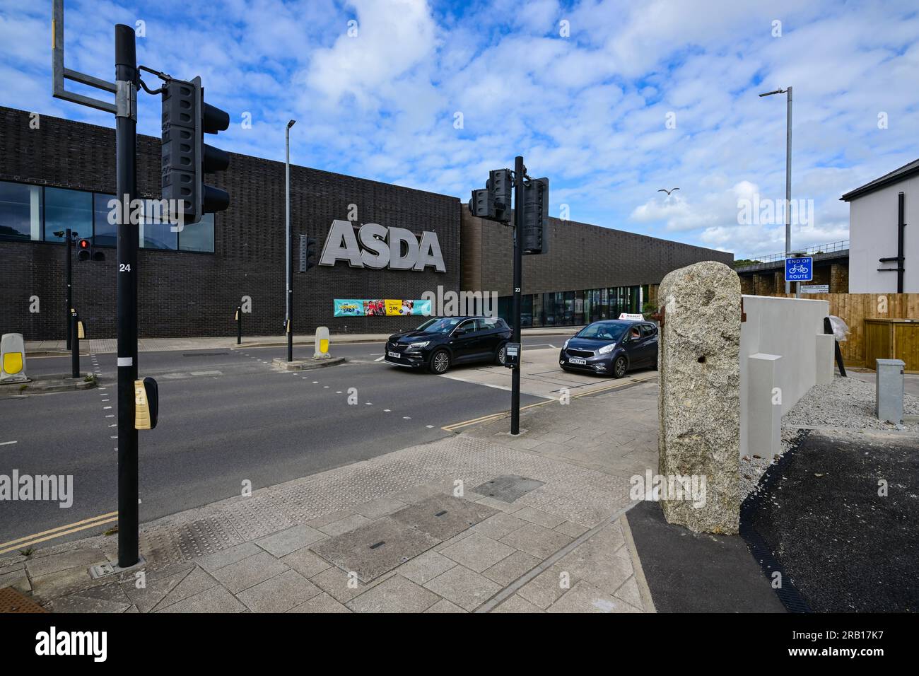 Hayle viaduct cornwall hi-res stock photography and images - Alamy