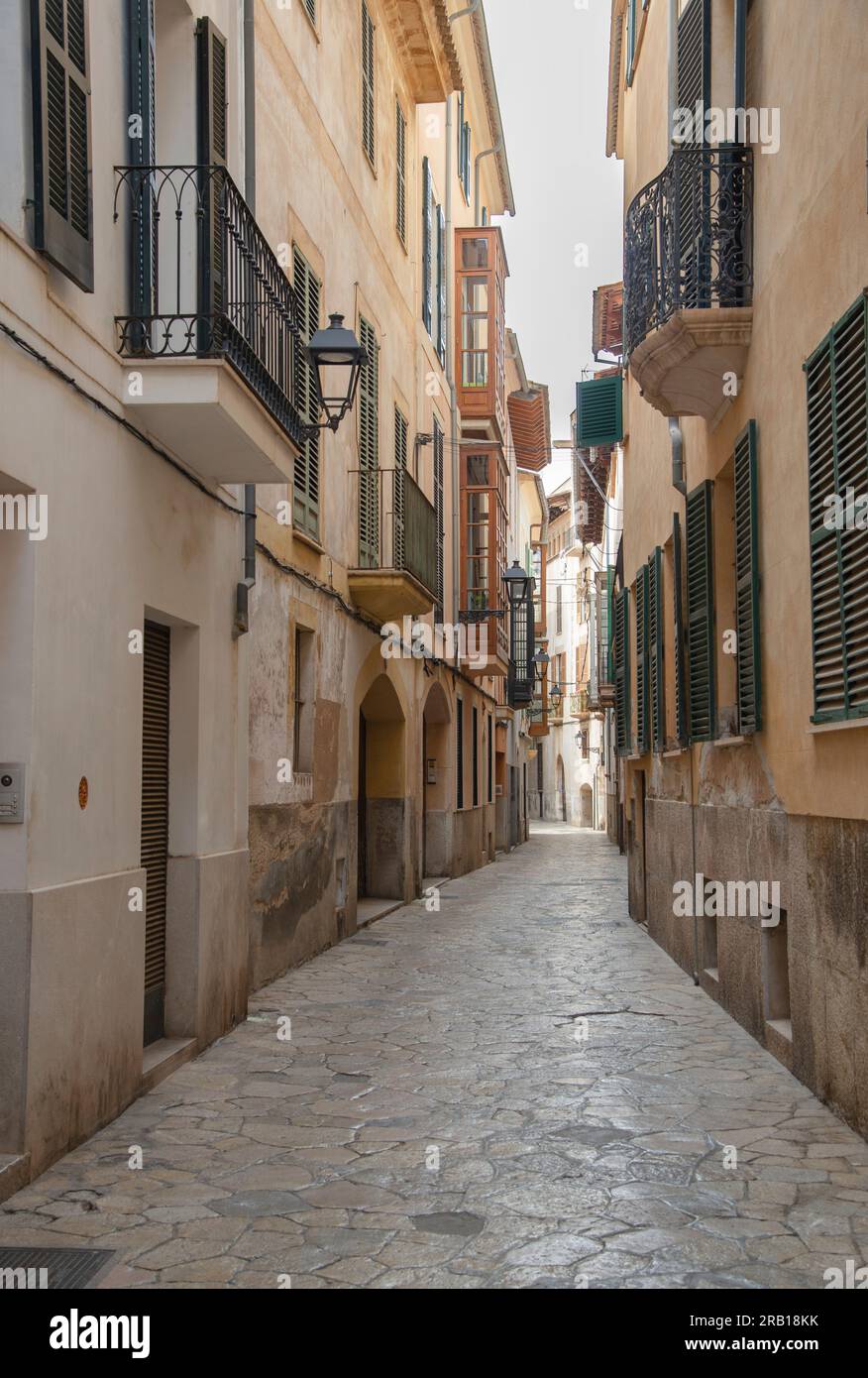 Old street in palma majorca hi-res stock photography and images - Alamy
