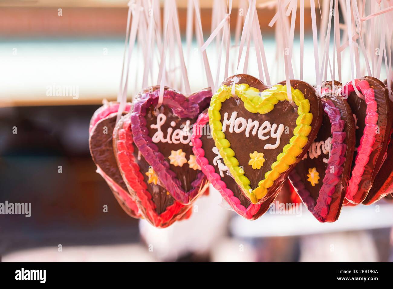 Gingerbread hearts hi-res stock photography and images - Alamy