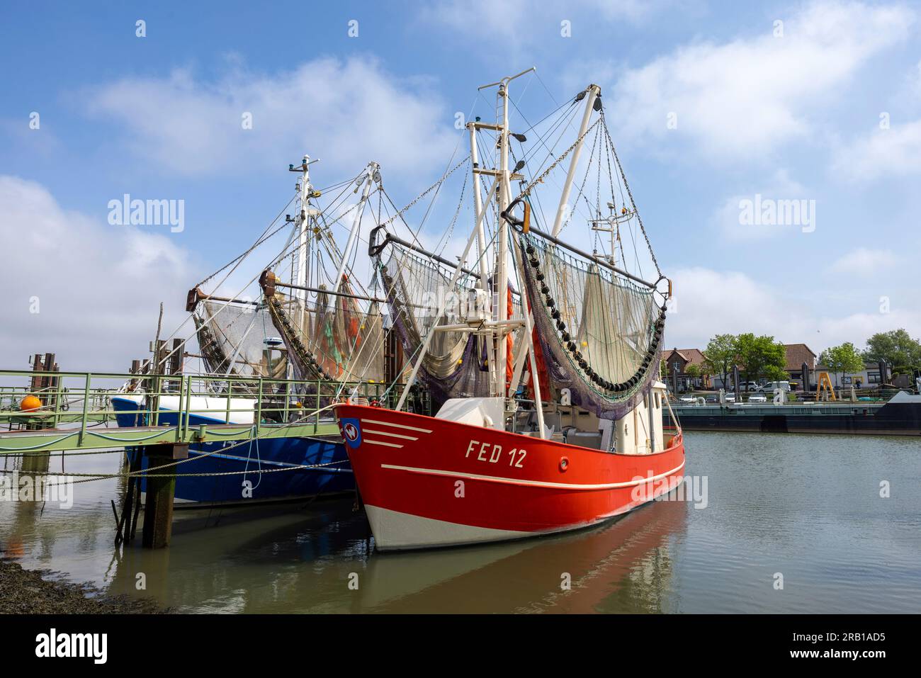 Crab cutter in the harbor of Fedderwardersiel Stock Photo - Alamy