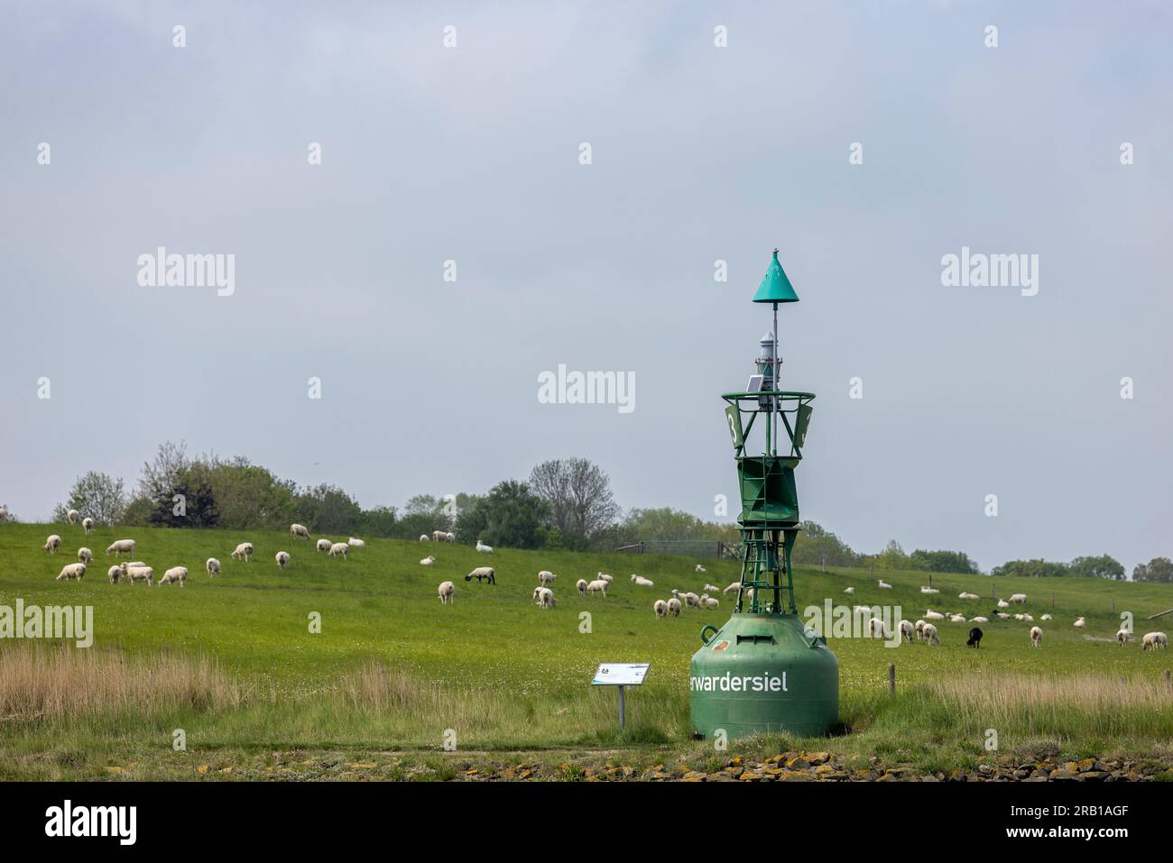 The starboard navigation sign at the entrance to the port of ...
