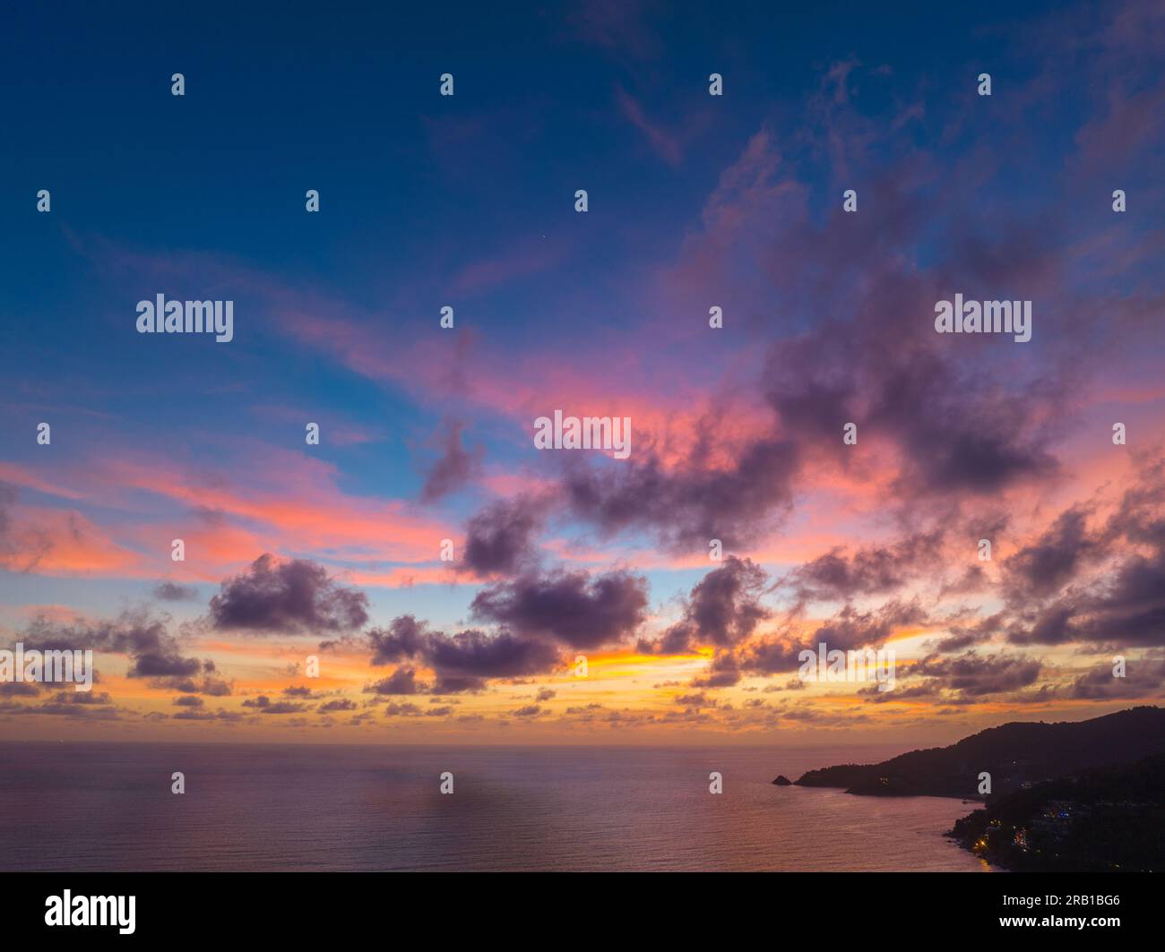 Drones take pictures of the beautiful sky by the beach in stunning ...