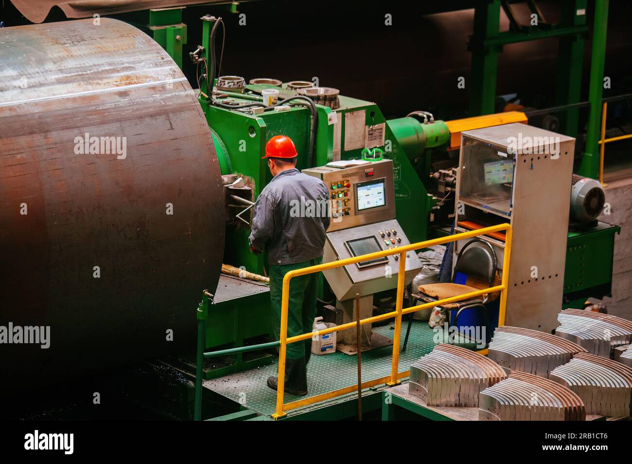 Machine with pipe hi-res stock photography and images - Alamy