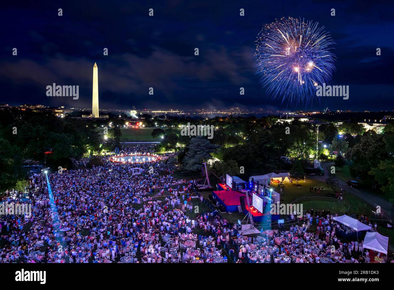 2023 fireworks hi-res stock photography and images - Alamy