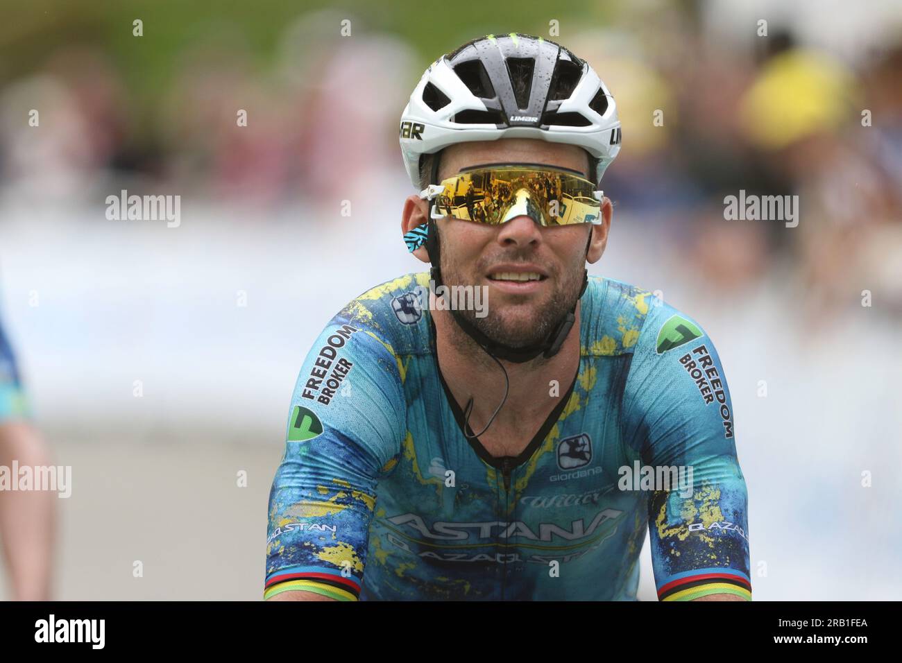 Mark Cavendish GB Astana team all smiles at Cauterest finish line Stock ...