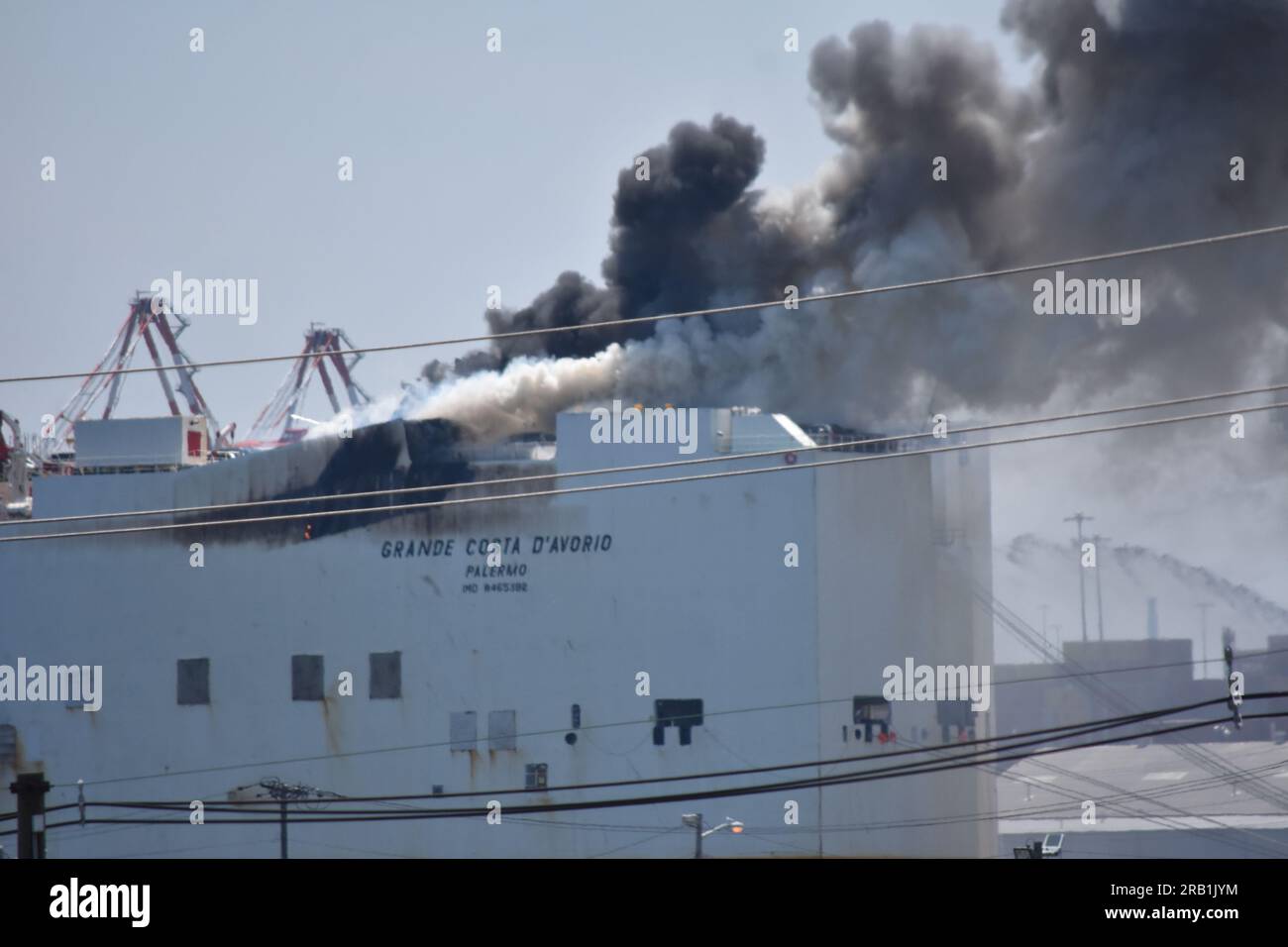 Newark, United States. 06th July, 2023. Flames and thick black smoke ...