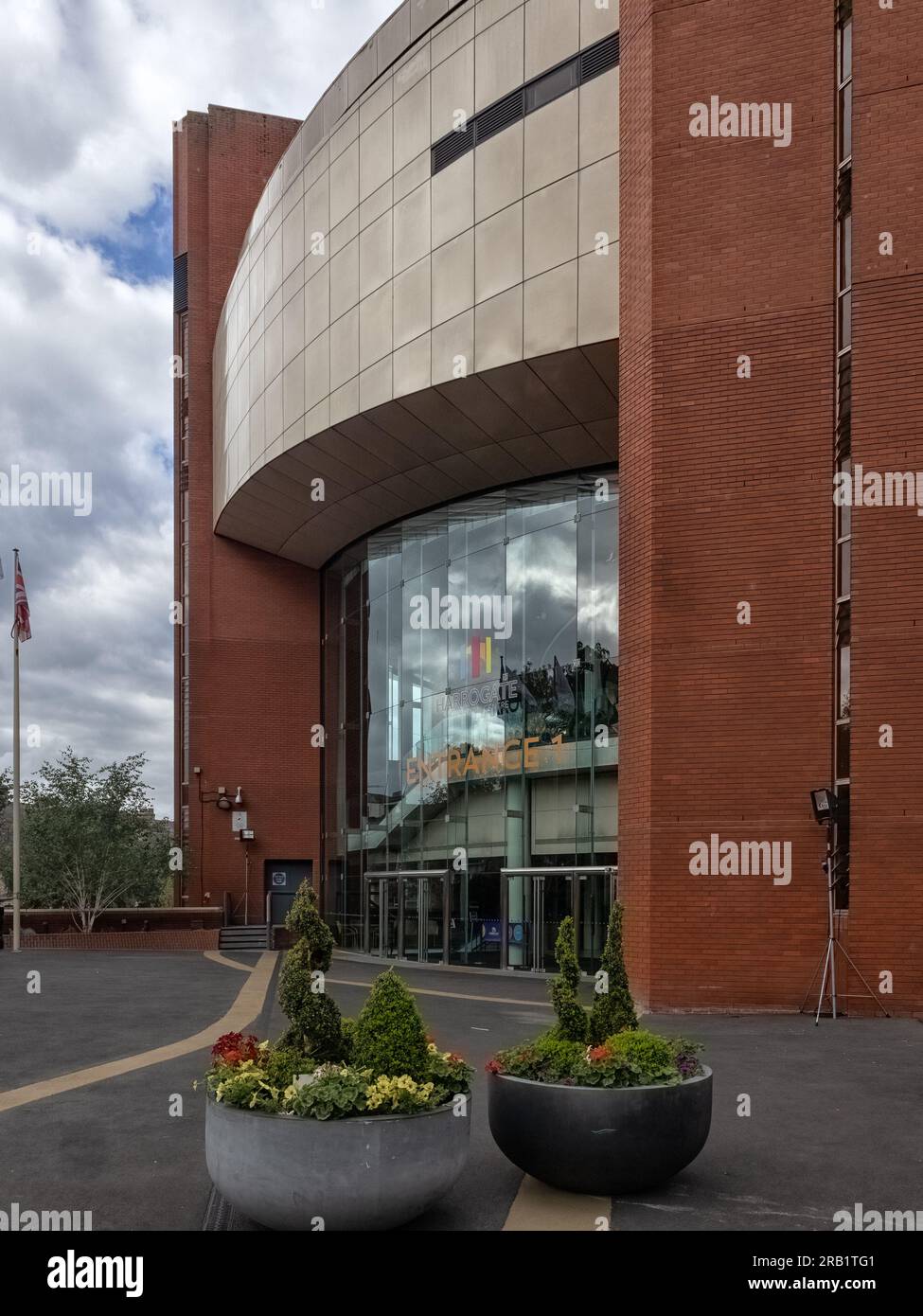 Harrogate convention centre hi-res stock photography and images - Alamy