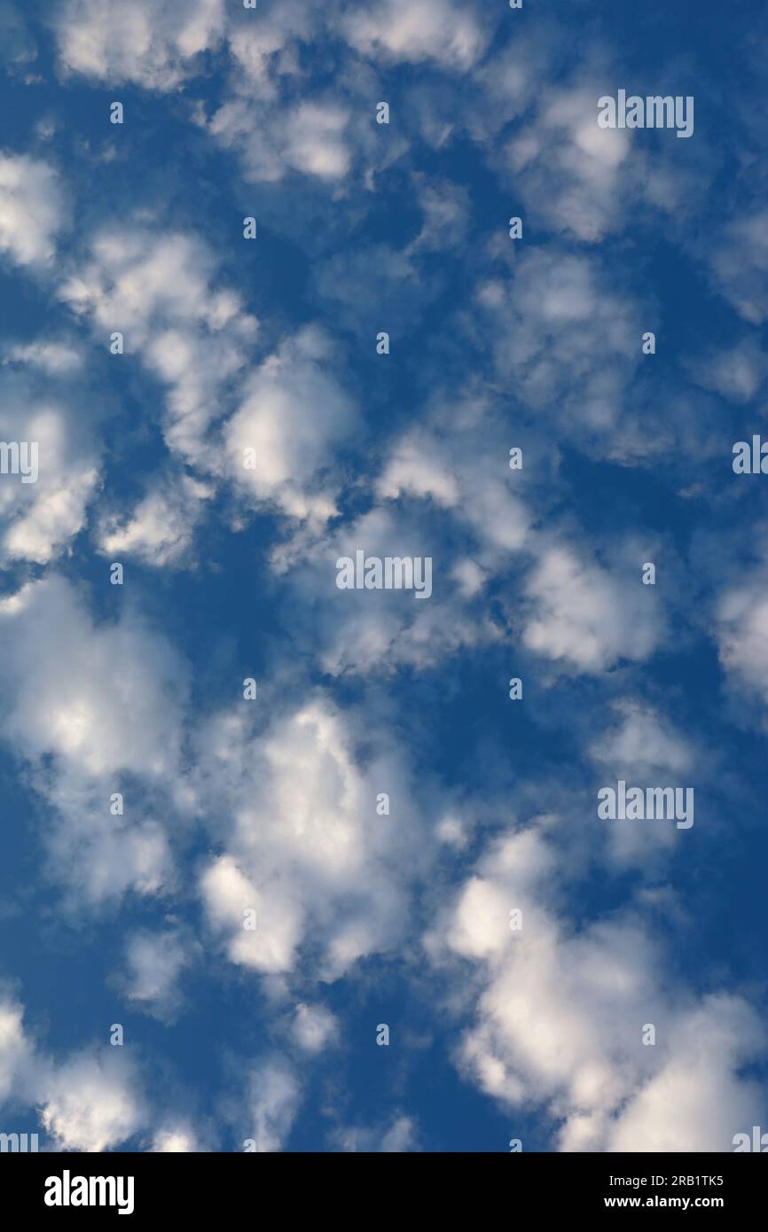 Clouds in blue sky slowly hi-res stock photography and images - Alamy