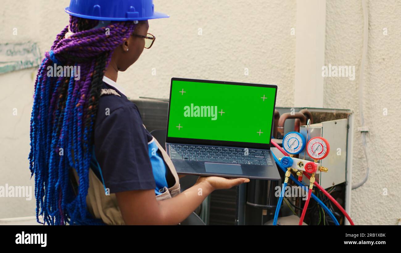 Laptop mock up broken hi-res stock photography and images - Alamy
