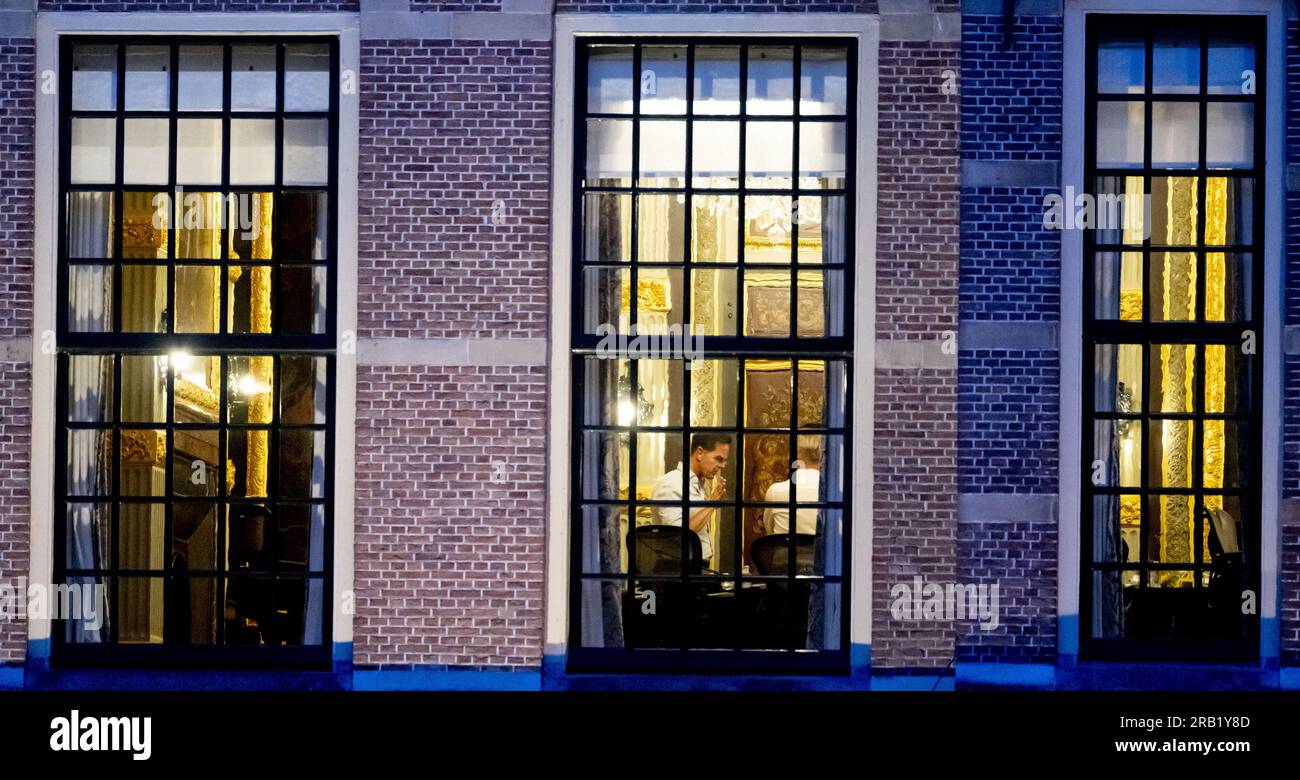 Asylum inflow hi-res stock photography and images - Alamy