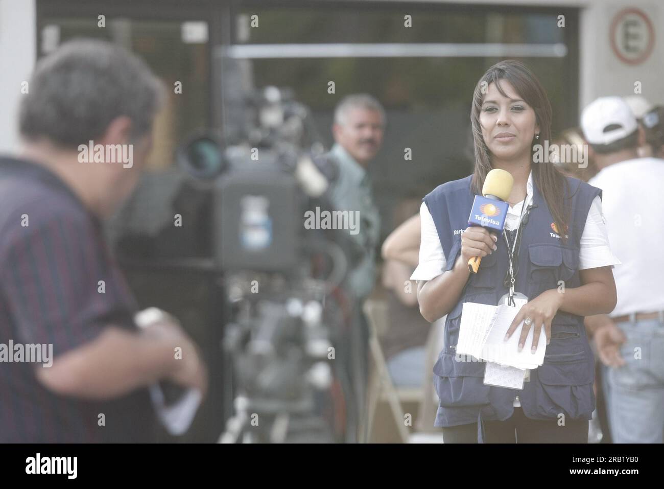Karina Barraza de noticieros televisa Stock Photo - Alamy
