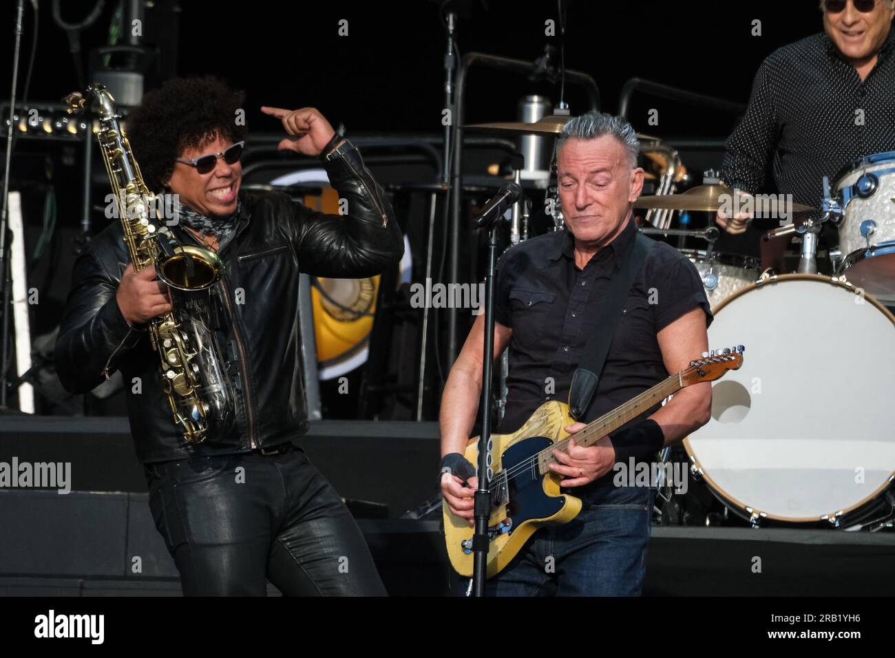 London, UK. 6th July, 2023. Bruce Springsteen and Jake Clemons of the E ...