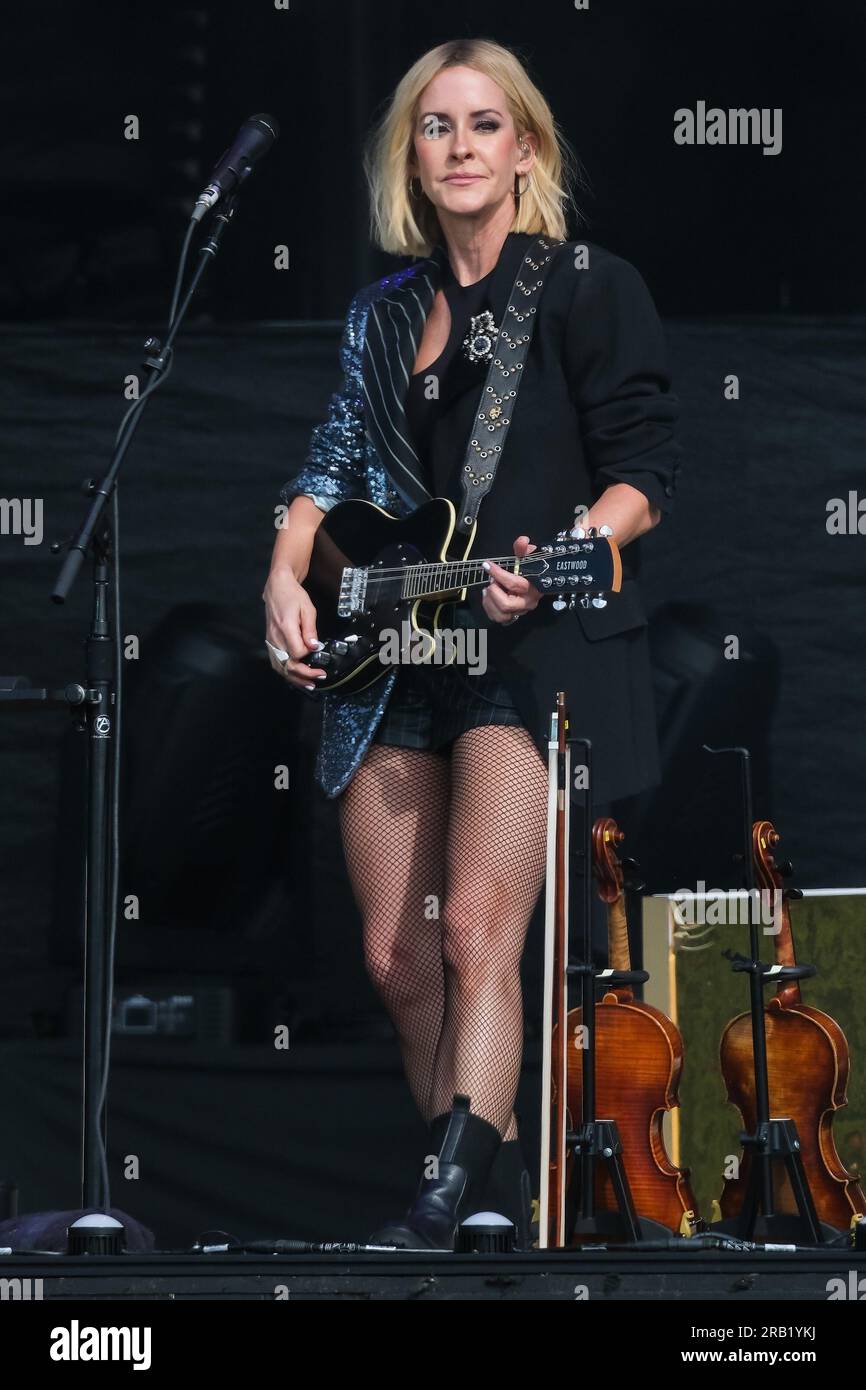 London, UK. 6th July, 2023. Martie Maguire of The Chicks photographed ...