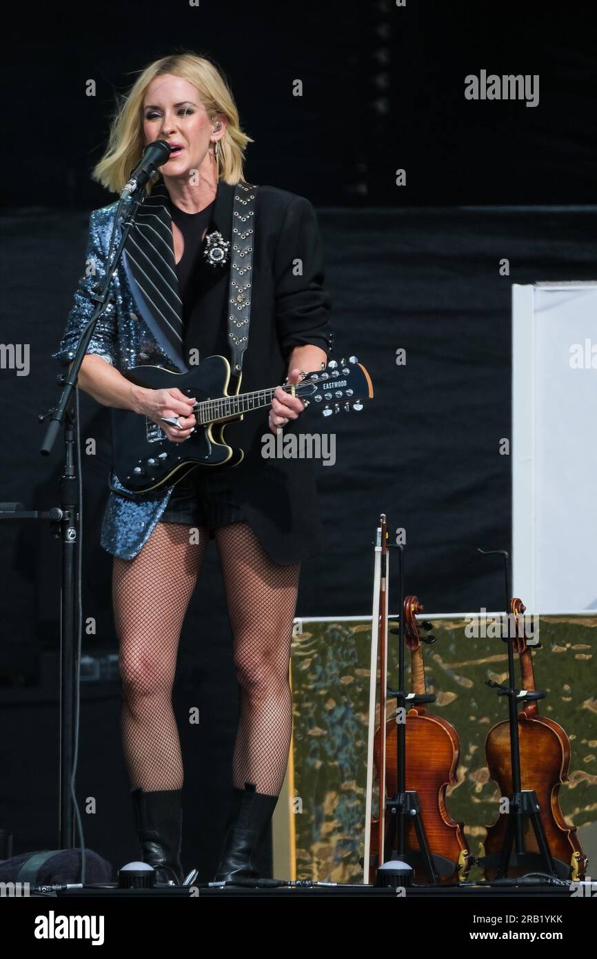 London, UK. 6th July, 2023. Martie Maguire of The Chicks photographed ...
