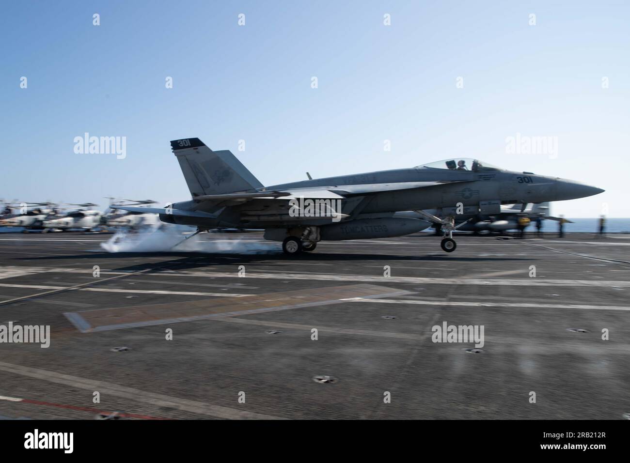 An F/A-18E Super Hornet, attached to the ÒTomcattersÓ of Strike Fighter ...