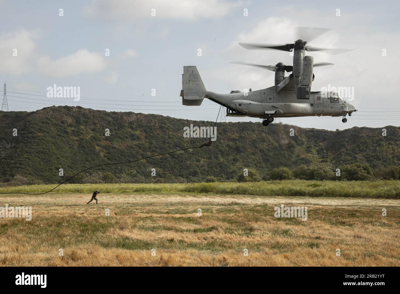U.S. Marines with 1st Reconnaissance Battalion, 1st Marine Division ...