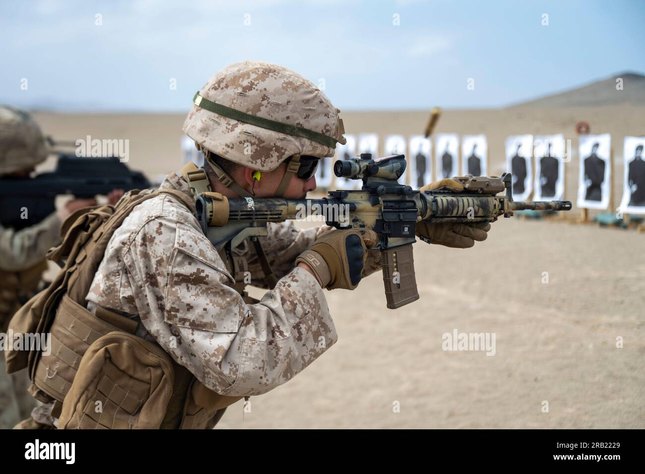U.S. Marines from the 4th Combat Engineer Battalion, 4th Marine ...
