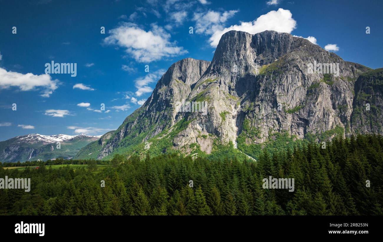 Scenic mountainscape vestland county hi-res stock photography and ...
