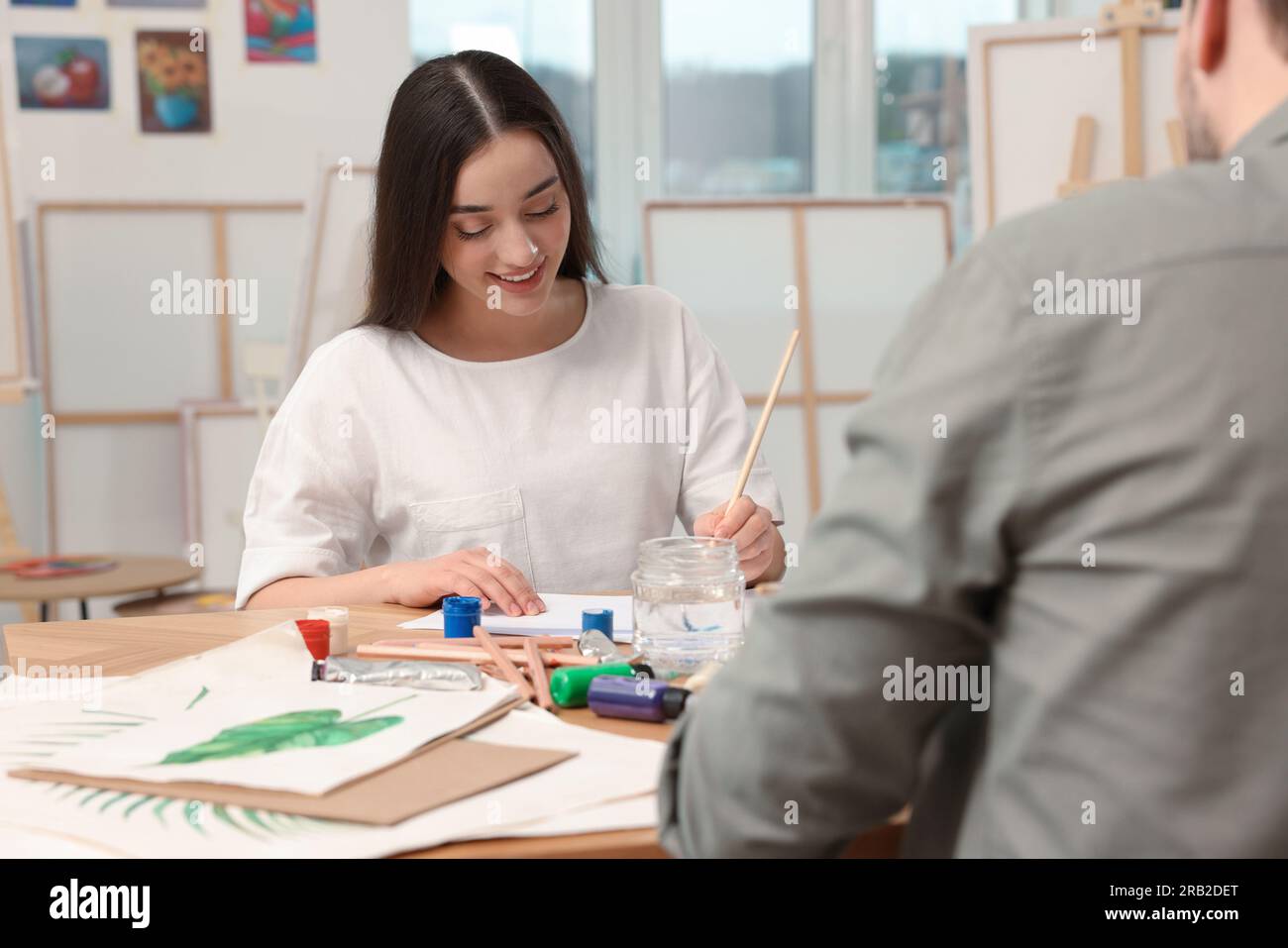 Students in art class create hi-res stock photography and images - Alamy