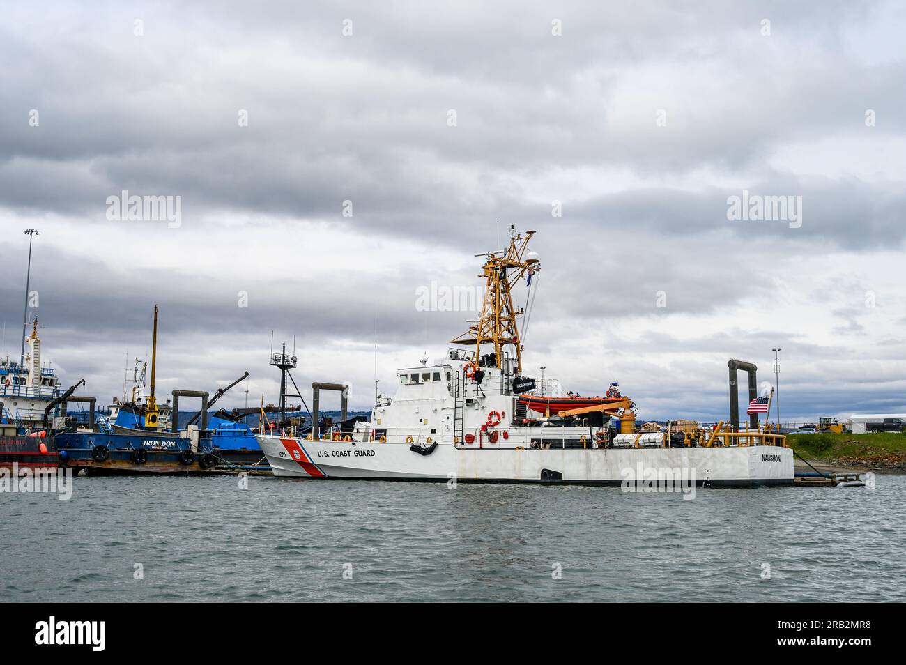 11th island class patrol boat hi-res stock photography and images - Alamy