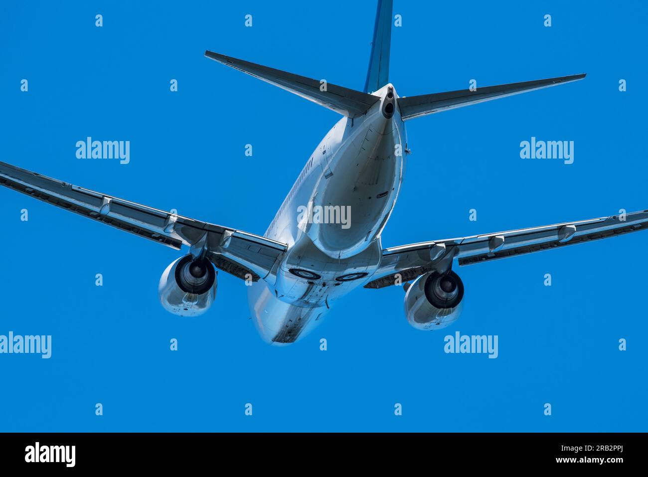 Sharp telephoto close-up of jet planes, aircraft, Victoria, Vancouver ...
