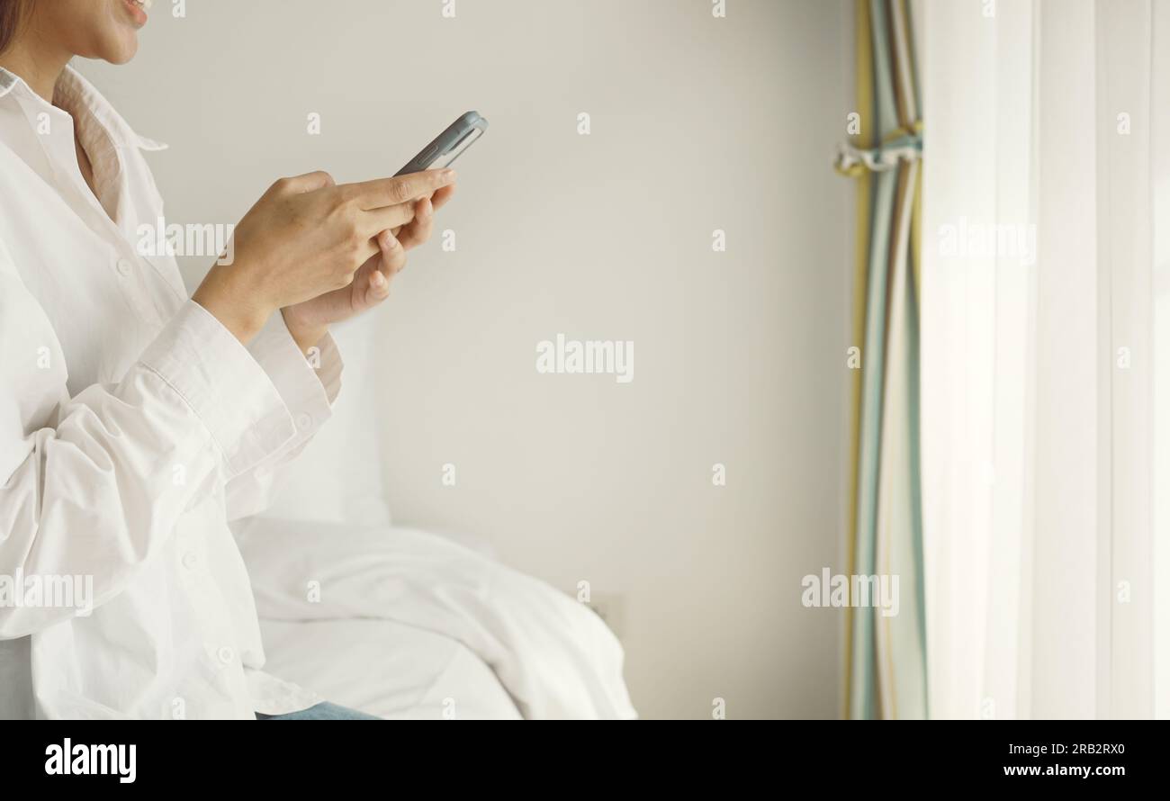 Smart messaging hi-res stock photography and images - Alamy