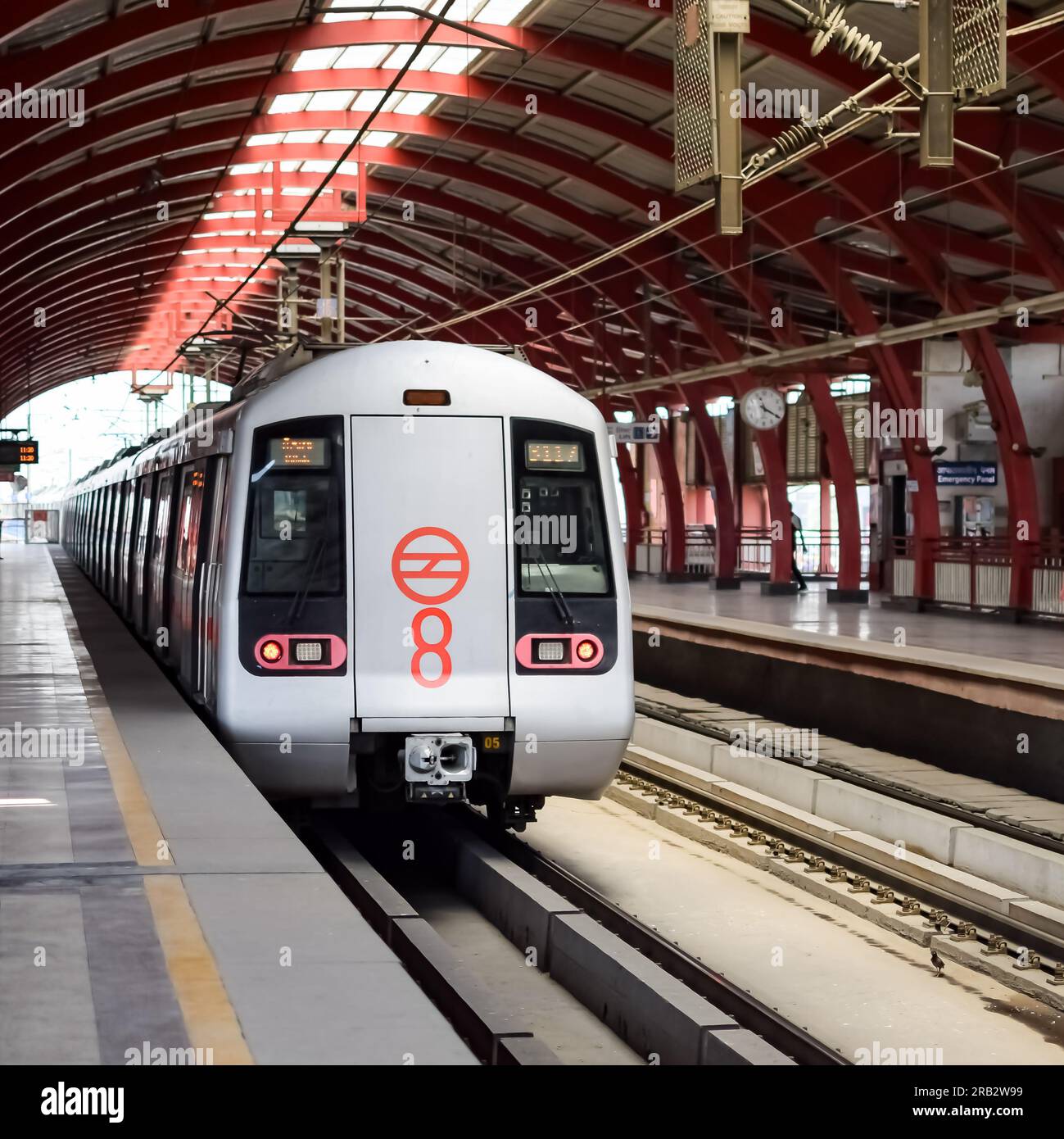 Delhi Metro train arriving at Jhandewalan metro station in New Delhi ...