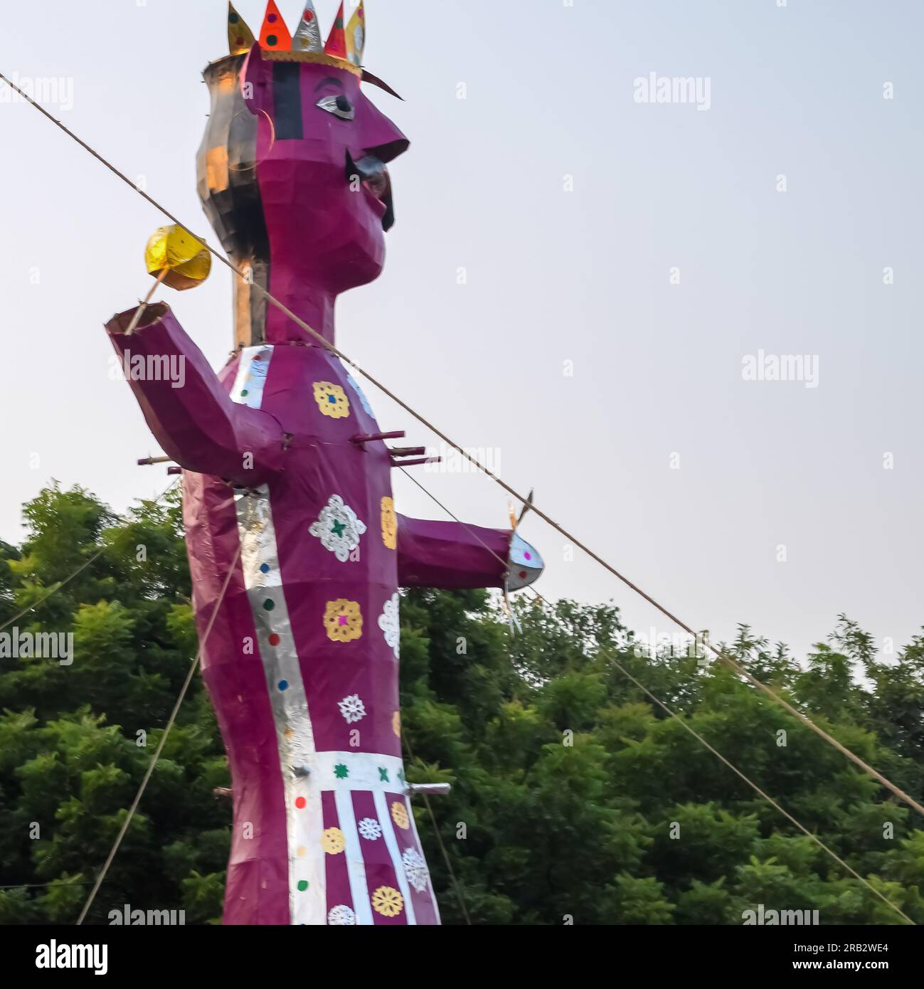 Ravan effigy statue hi-res stock photography and images - Alamy