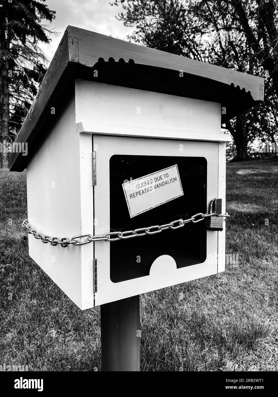 Free book library Black and White Stock Photos & Images - Alamy