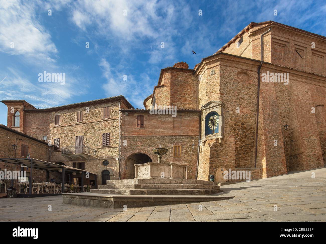 Piazza Umberto I, Panicale, Umbria, Italy Stock Photo - Alamy