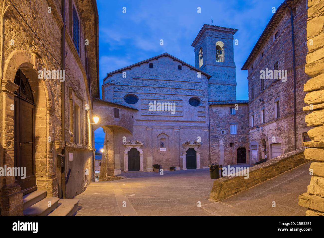 Collegiate church of san michele hi-res stock photography and images ...