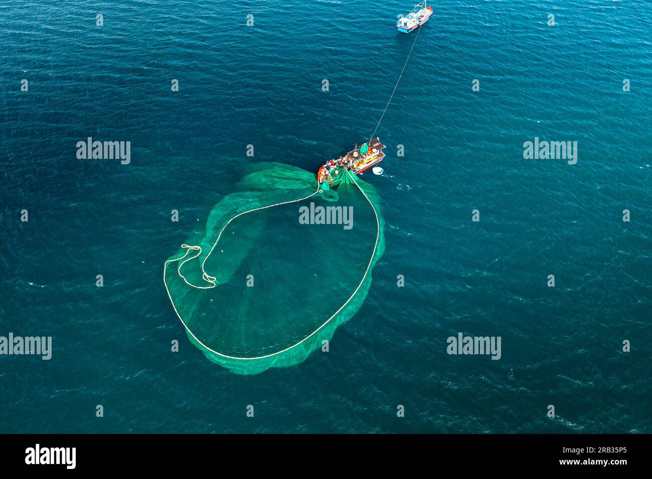 View hon yen fishing hi-res stock photography and images - Alamy