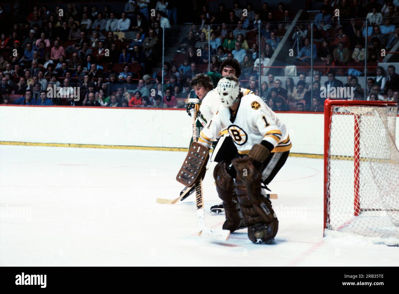 Bobby orr boston bruins hi-res stock photography and images - Alamy