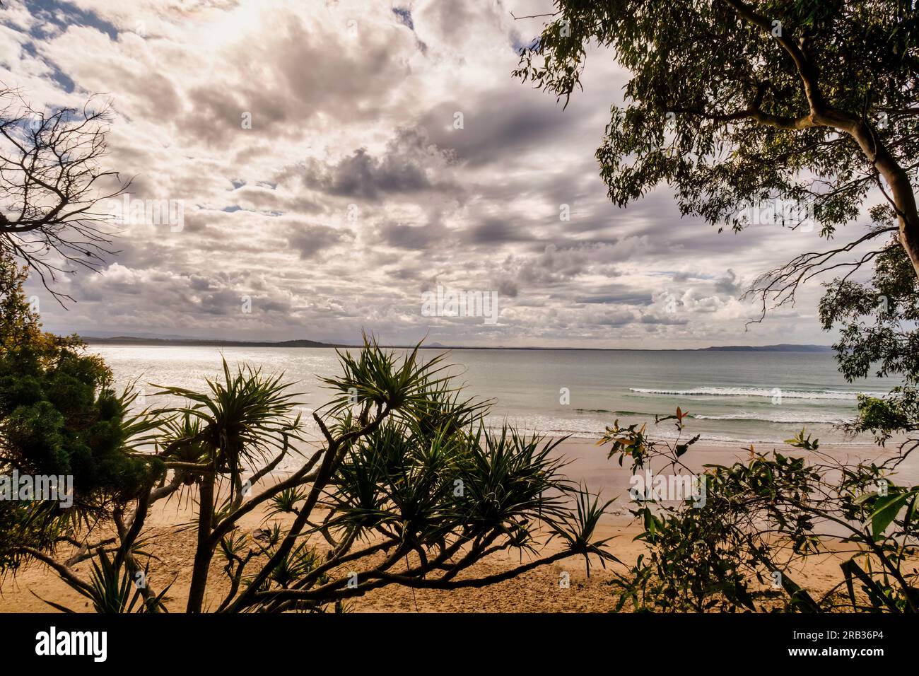 Gold beach scenery hi-res stock photography and images - Alamy