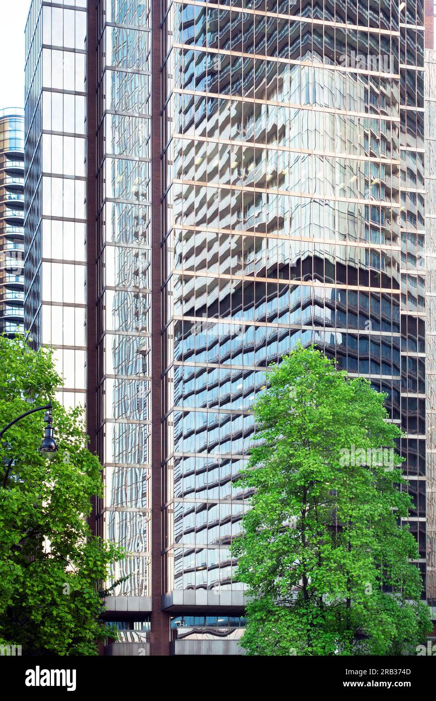 Modern Business Office Buildings with a Reflecting downtown of ...