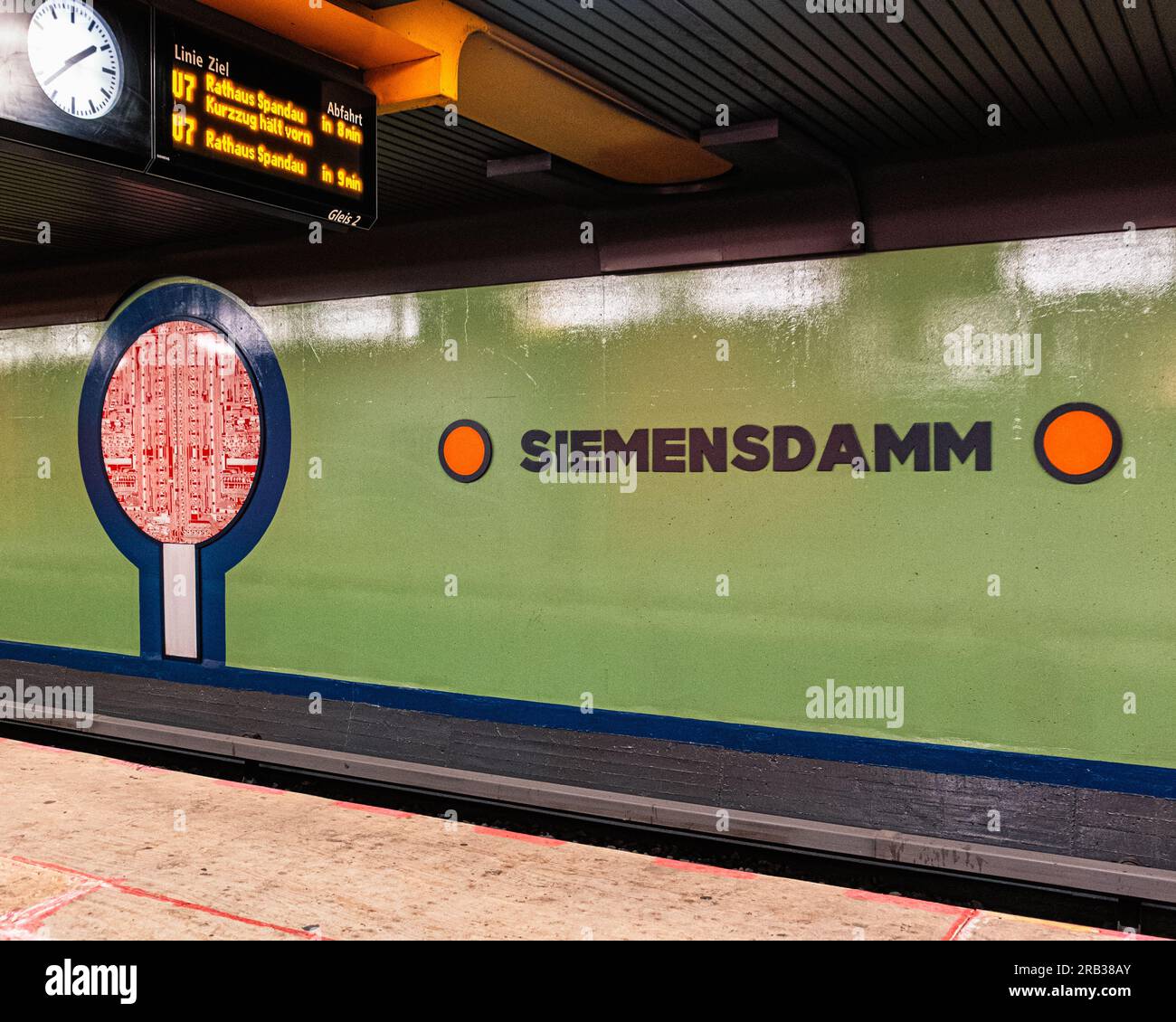 U Siemensdamm U-Bahn Underground railway station interior on the U7 ...