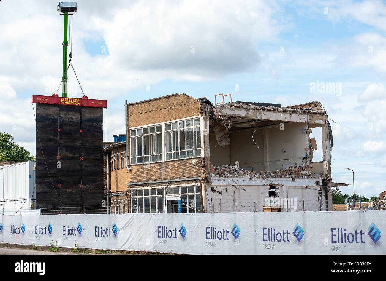 Slough, Berkshire, UK. 6th July, 2023. Another piece of Slough's ...